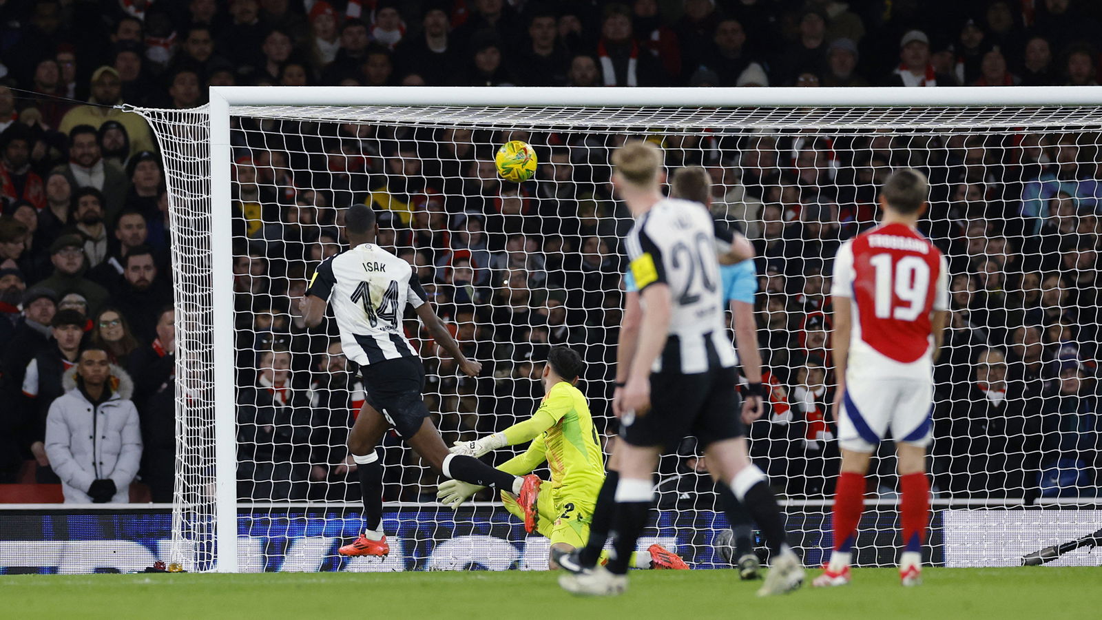 Why Alexander Isak can’t be sold at any price - NUFC The Mag