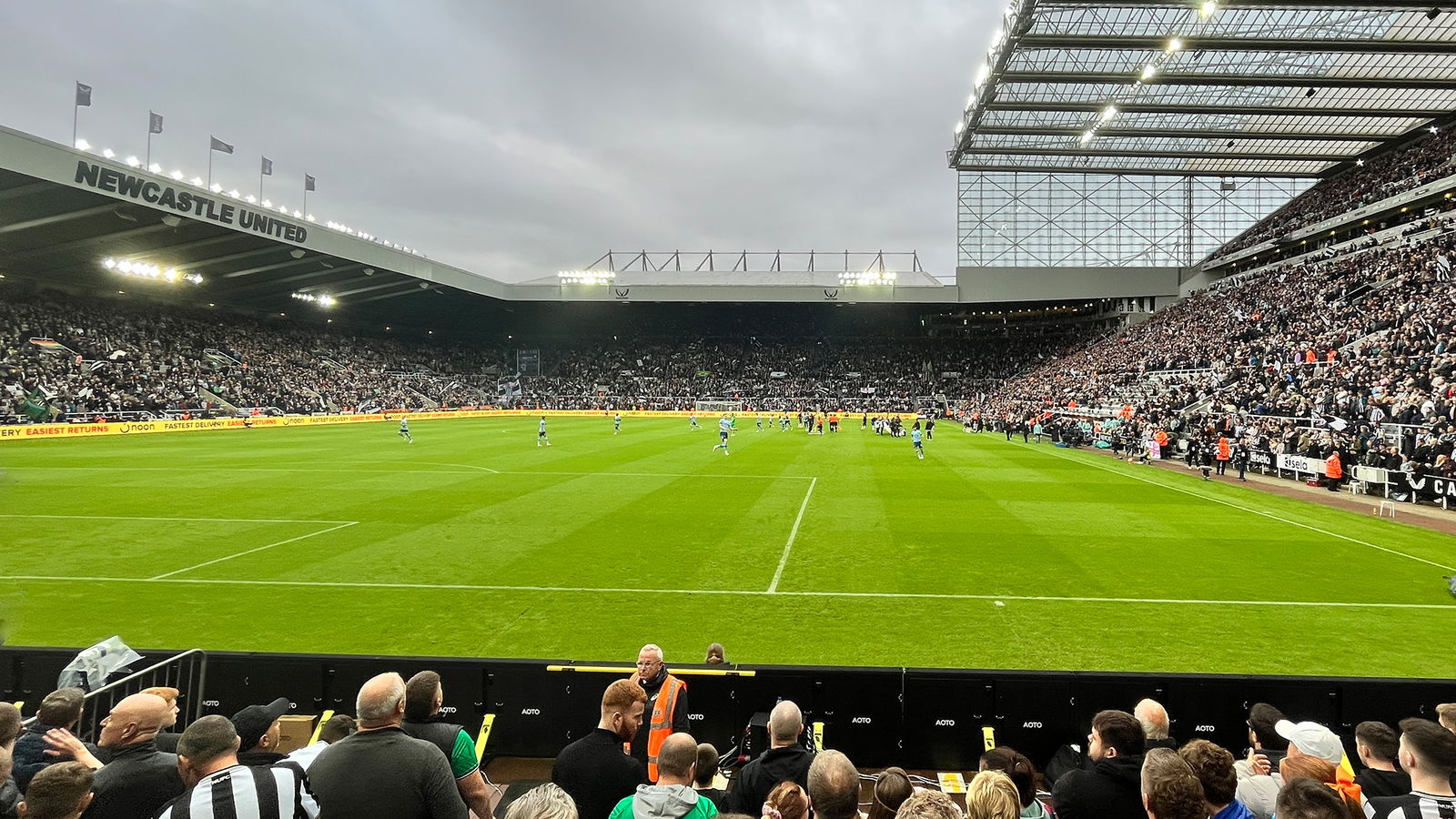 Look at all these empty seats at St James’ Park - Newcastle United ...