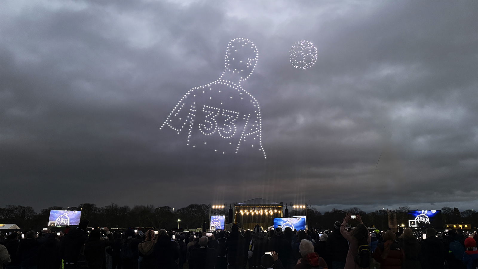 Newcastle United official announcement - Dan Burn signs new deal - NUFC ...