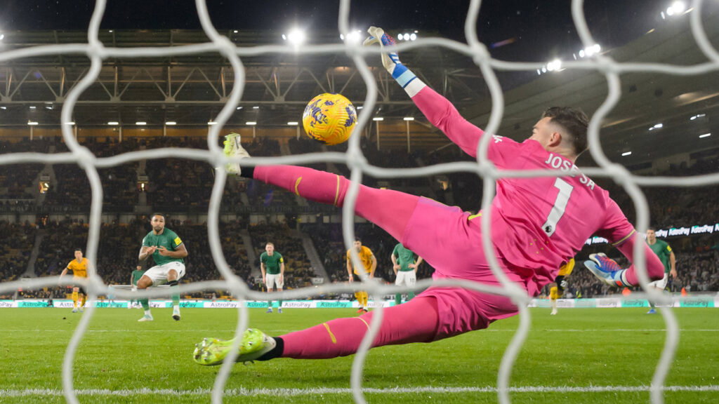 Full VAR and Referee transcript - What was said to decide Wolves 2 ...
