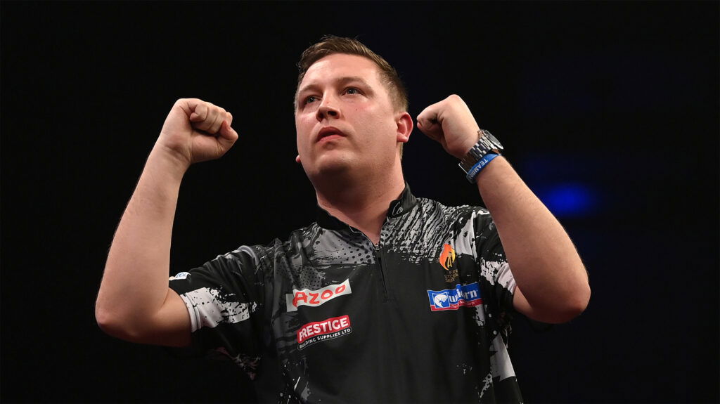 Stand up if you love the darts - Chris Dobey playing at home tonight ...