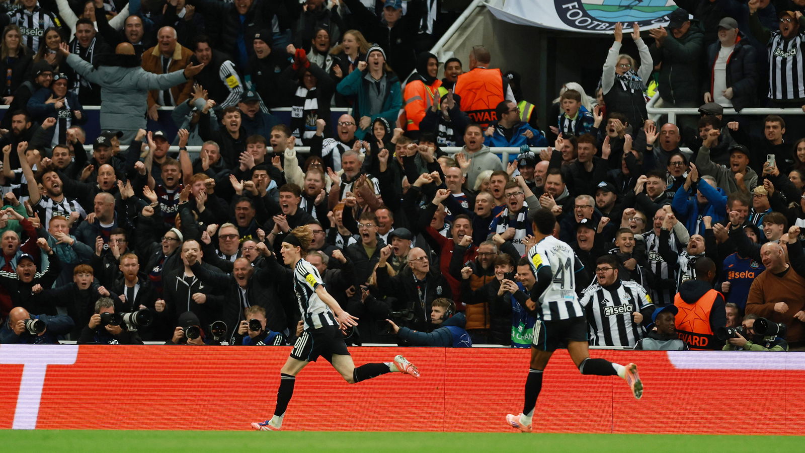 This Champions League table is looking sweet on Wednesday morning ...