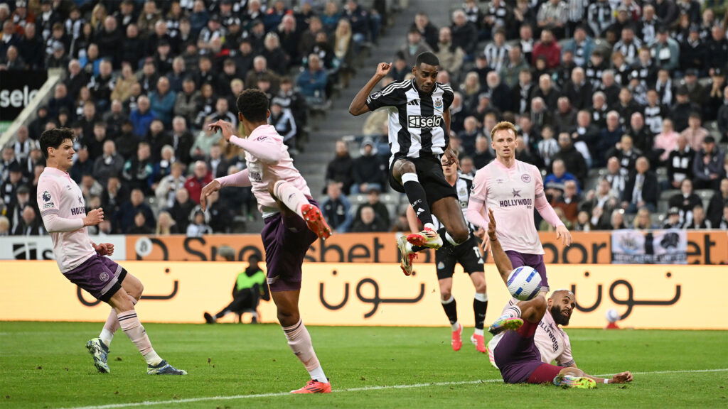 Alexander Isak stopped trying for Newcastle United - Now fact-checked ...