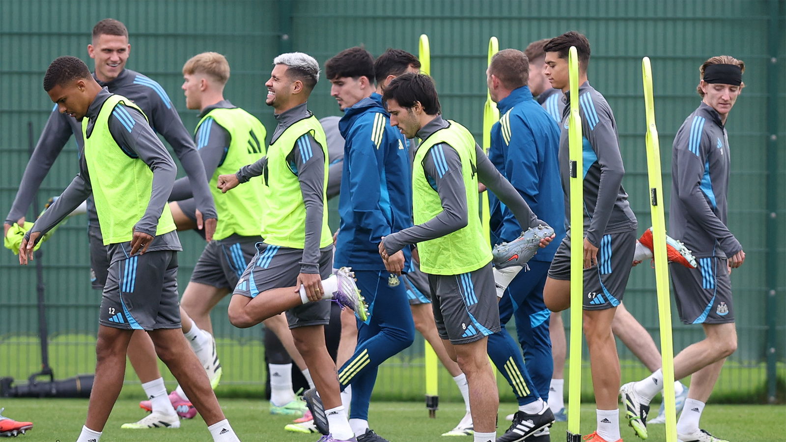 Official Newcastle United injury update - Availability for Arsenal ...