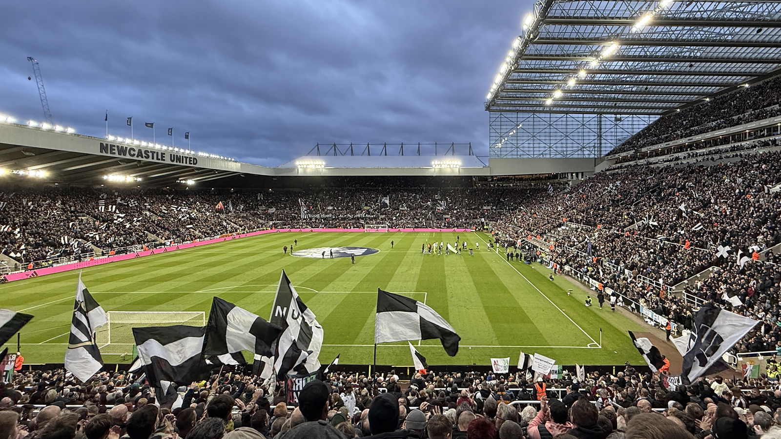 Watch official Newcastle 5 Crystal Palace 0 highlights here - Incl the ...