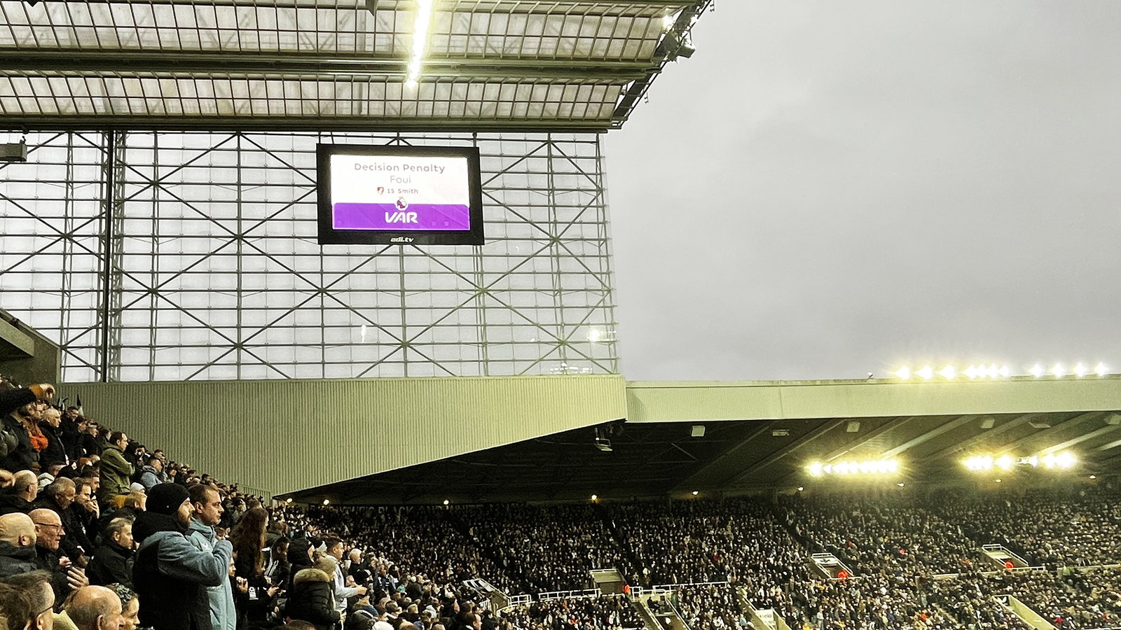 Former top referee rules on this controversial Newcastle United v ...