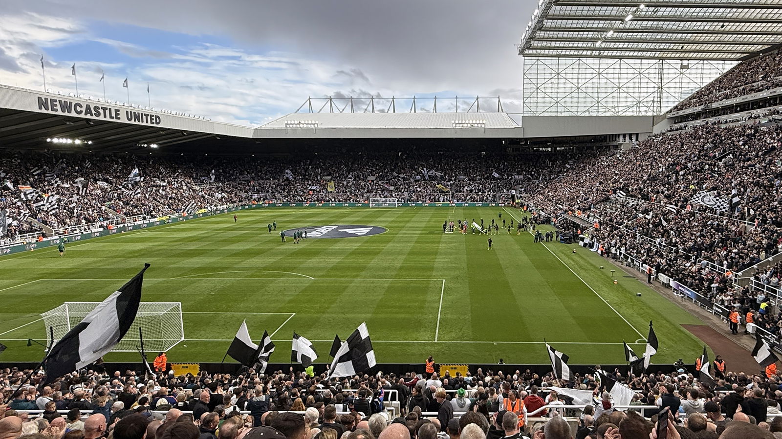 3 Positives and 3 Negatives to take from Newcastle 1 Wolves 0 - NUFC ...